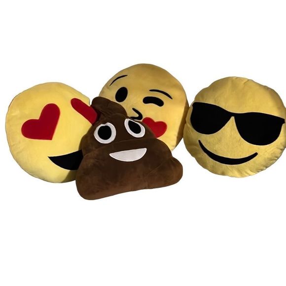 No Brand | Toys | 4emoji Plush Stuffedpillows Poop Kiss Love Toy 2 Lot ...